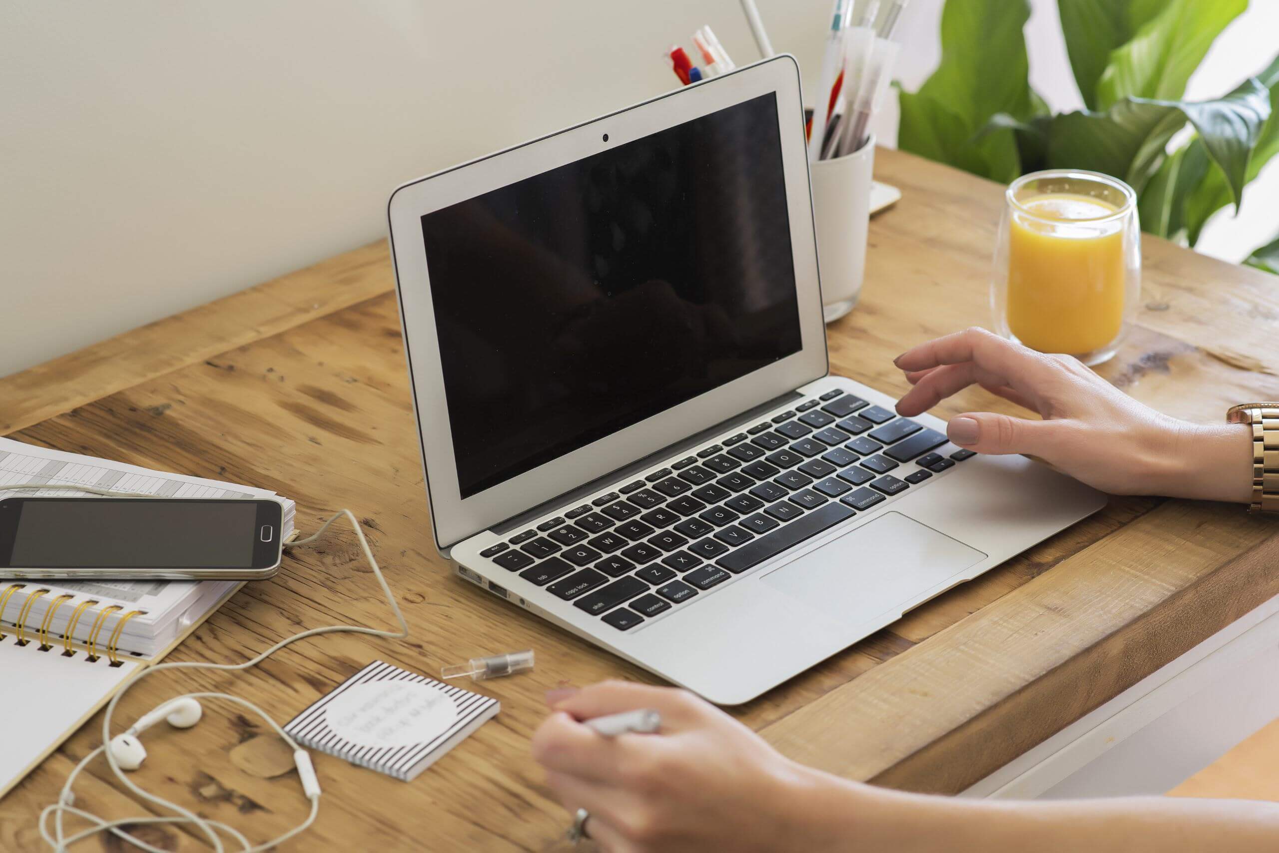 Identifying scam and phishing messages | Cyber safety training - NAB